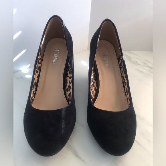 Bella Marie | Shoes | Bella Marie Womans Nine 5 Classic Almond Toe Mid ...